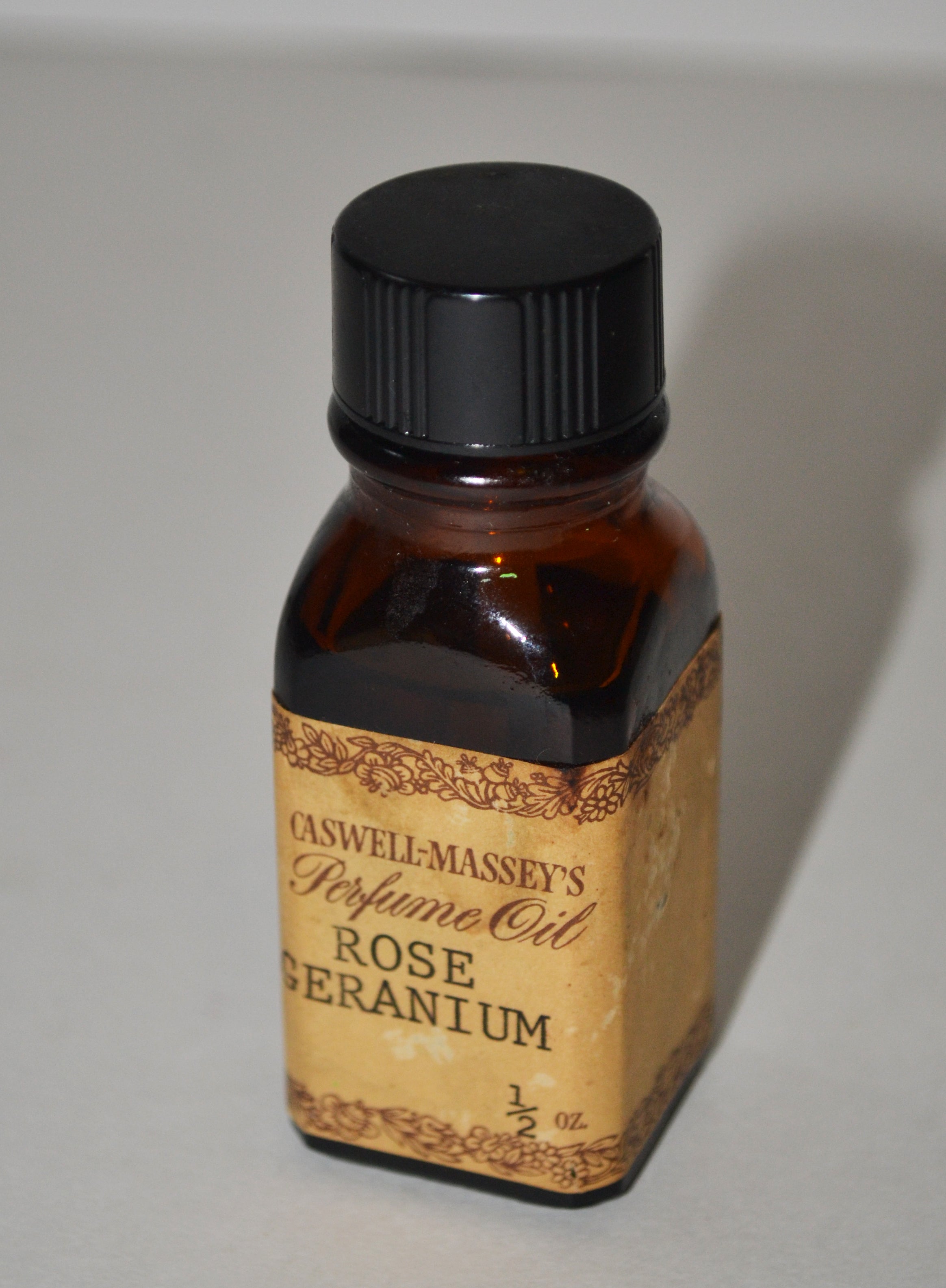 Vintage Rose Geranium Perfume Oil By Caswell-Massey – Quirky Finds