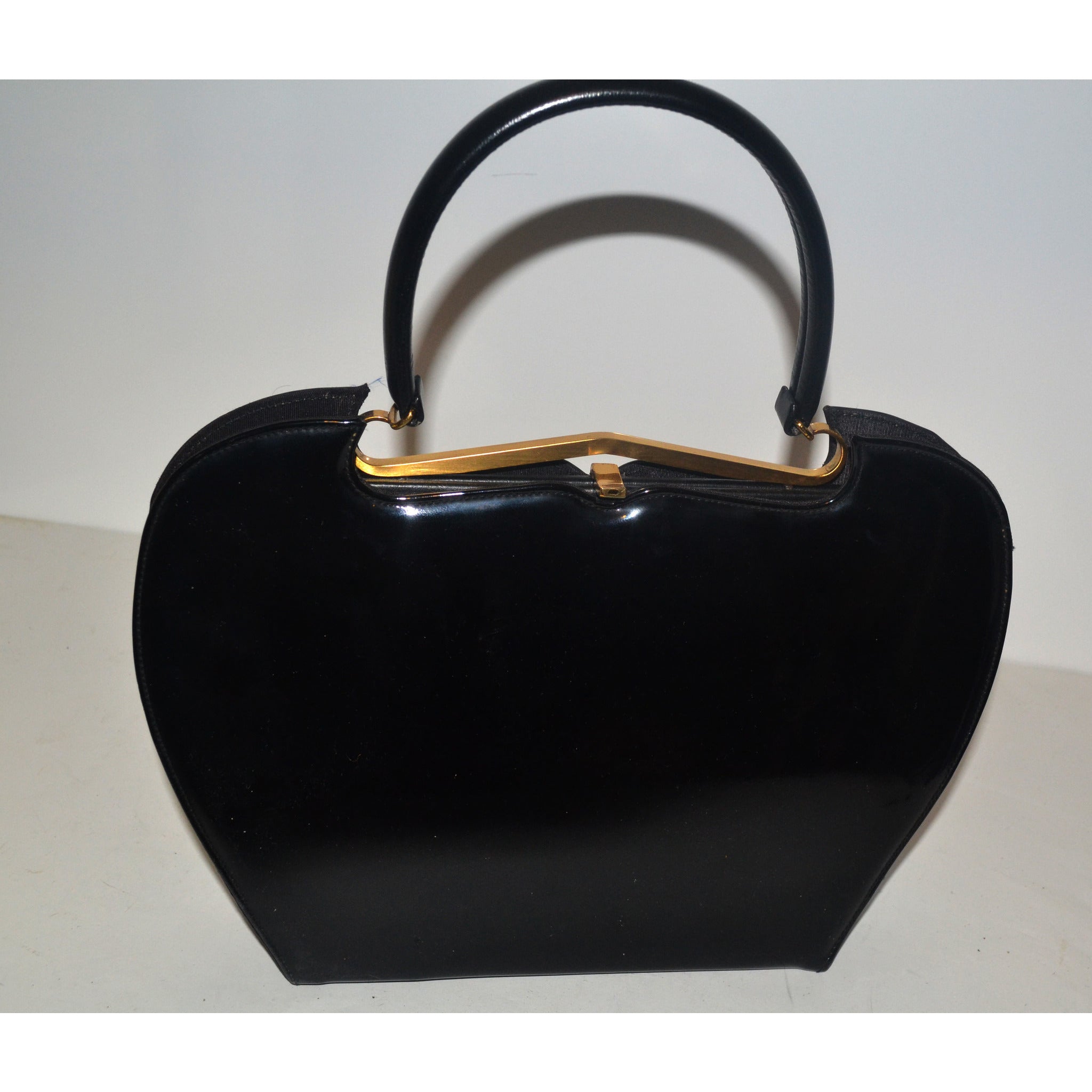 Vintage Sleek Black Patent Curved Purse – Quirky Finds