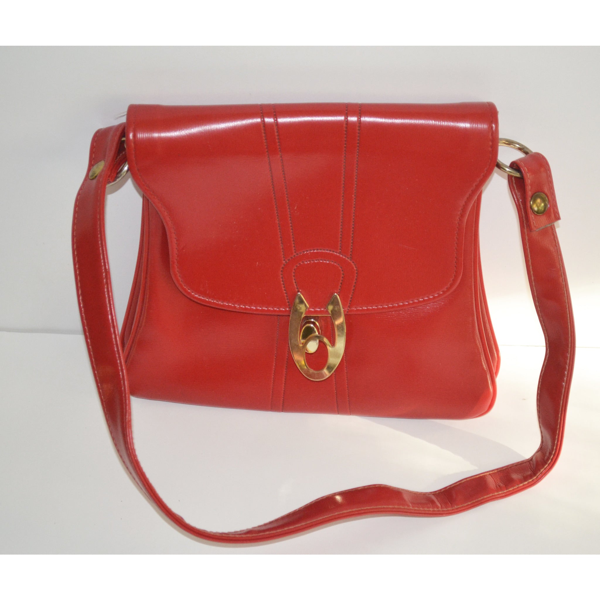 Vintage Red Vinyl Pouch Shoulder Purse – Quirky Finds
