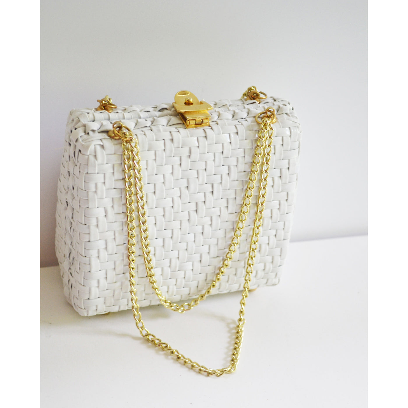 Vintage White Woven Wicker Chain Purse – Quirky Finds