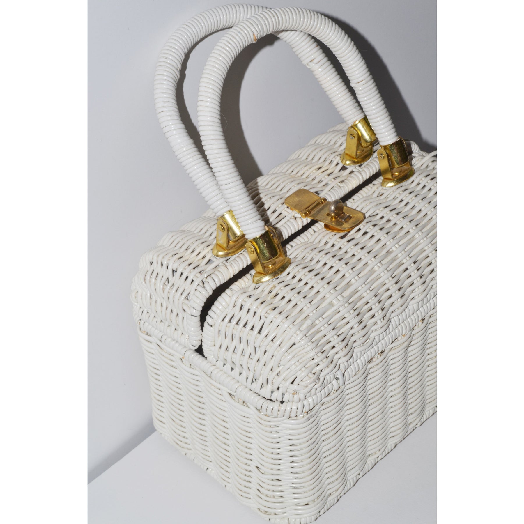 Vintage White Boxed Wicker Purse – Quirky Finds
